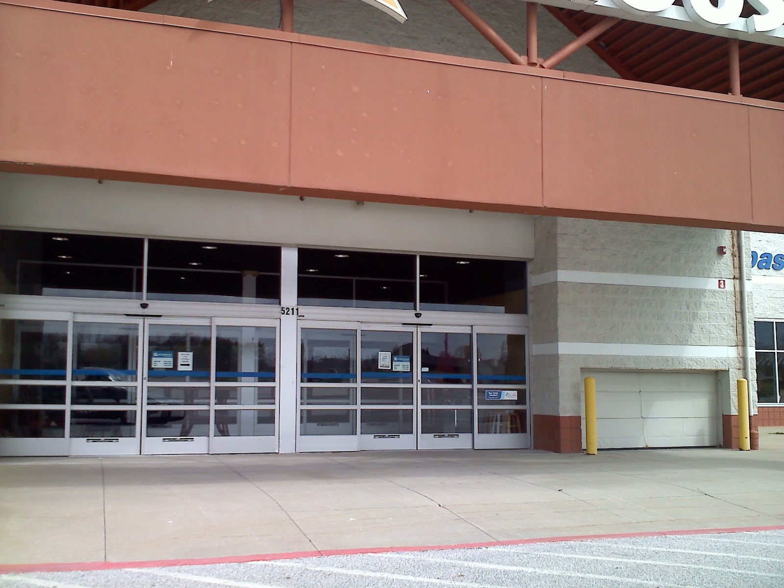 Dead and Dying retail: Former Elyria, Ohio Super Kmart