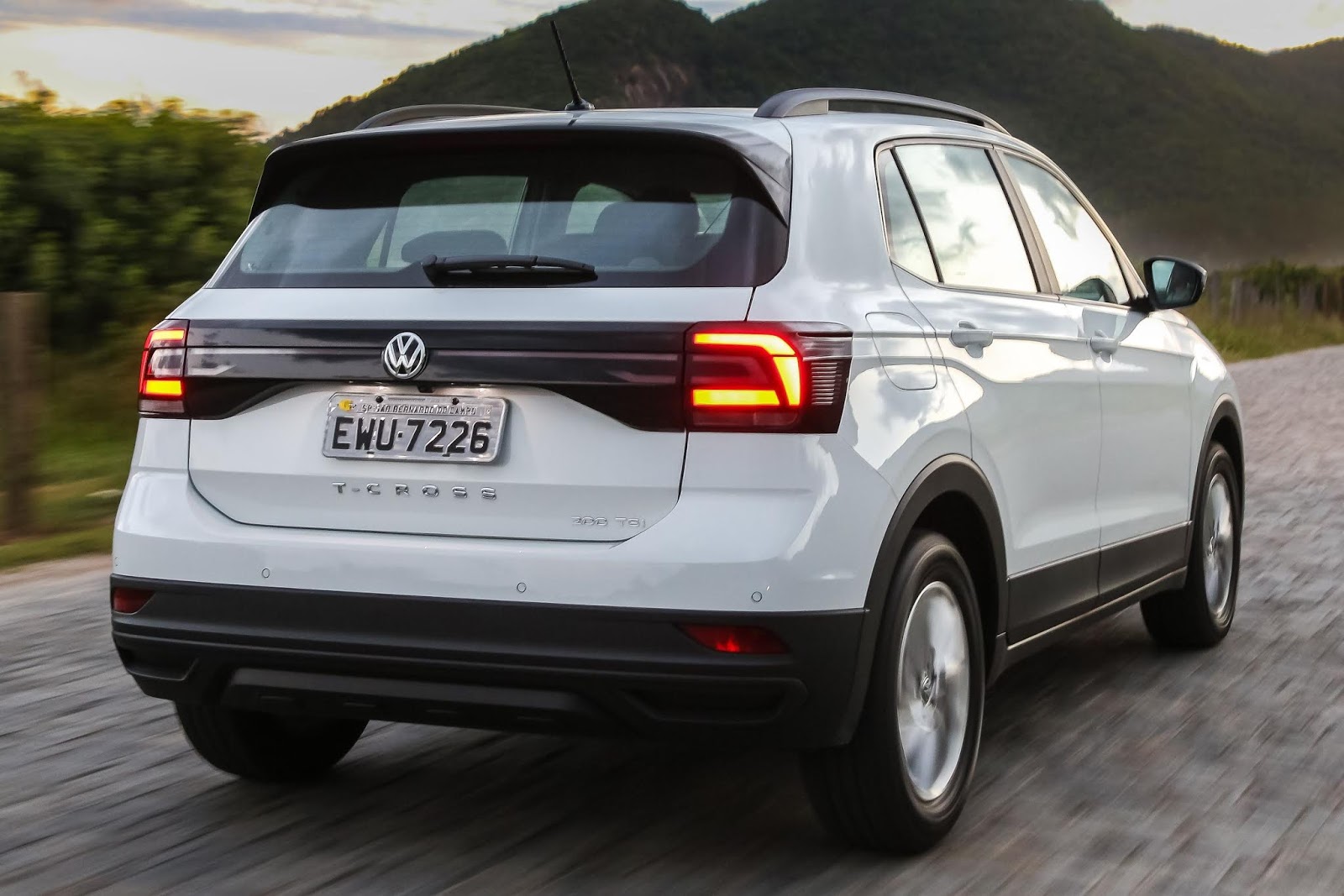 Este é o Volkswagen T-Cross 200 TSI básico, a partir de R$ 84.990