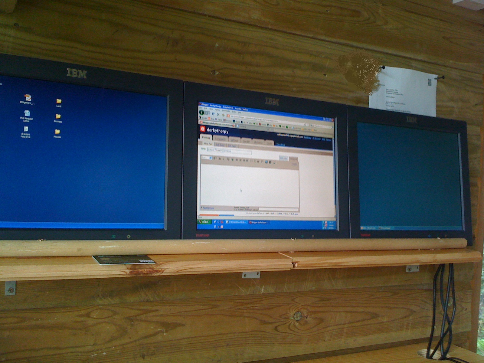 dorkythorpy: Two (2), Three (3) or Four (4) PC Monitors