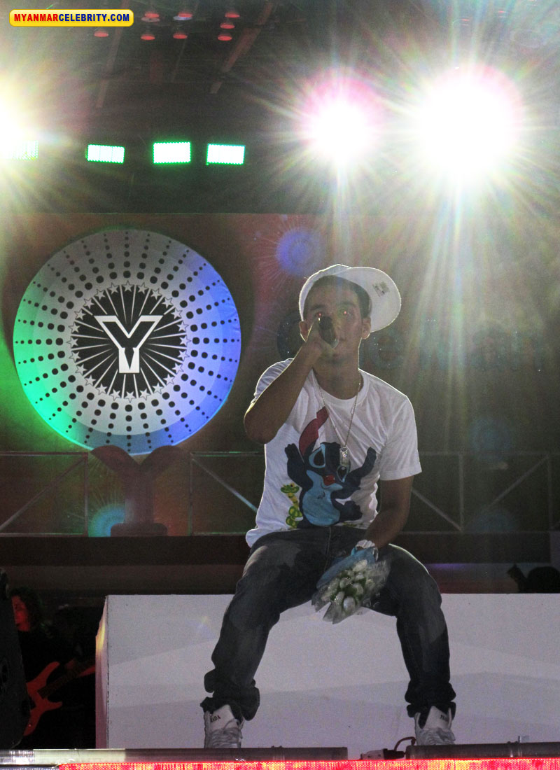 Ye Lay: One Man Show - Photo Album 1