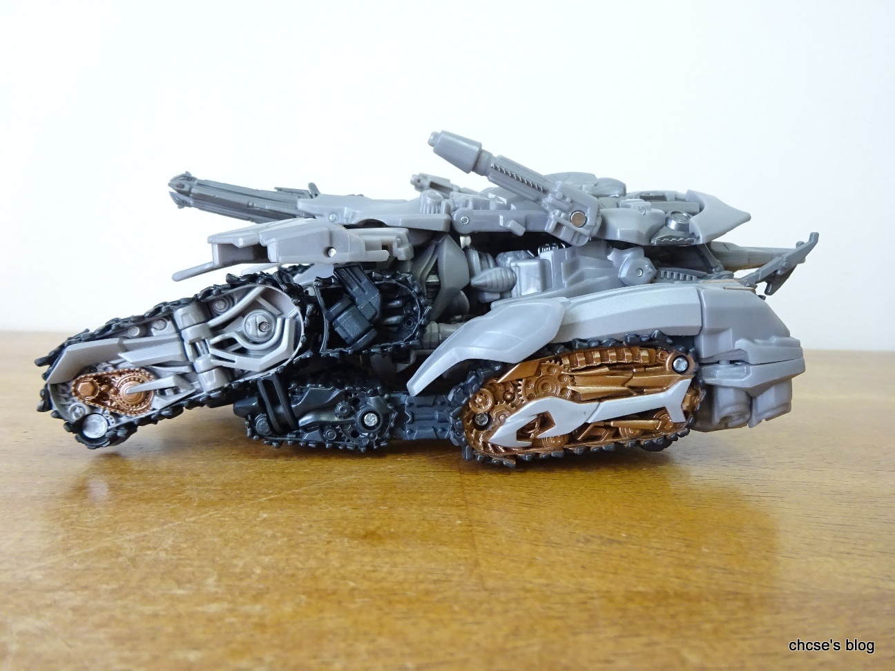 ChCse's blog: Toy Review: Transformers Generations Studio Series ...