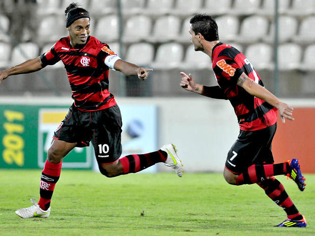 All About Sports: Ronaldinho Profile And Pictures