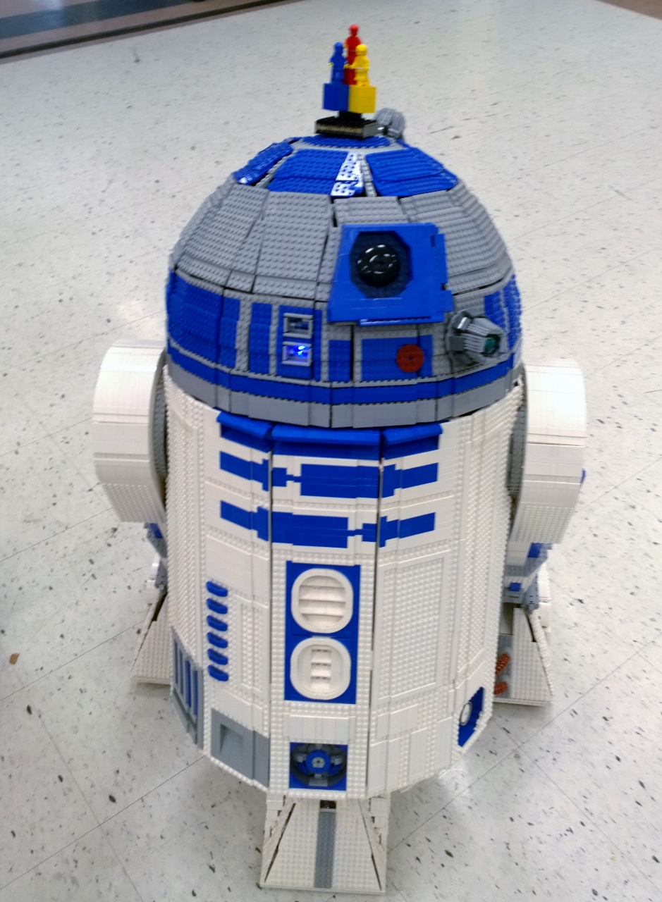 L3-G0 the Lego brick R2-D2