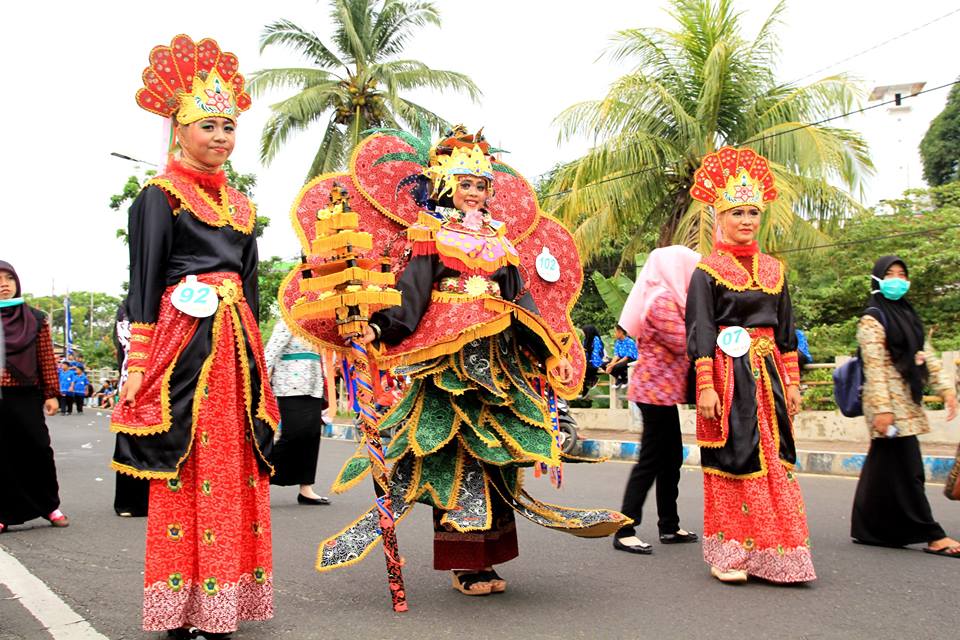 20+ Baju Karnaval Batik, Ide Modis!