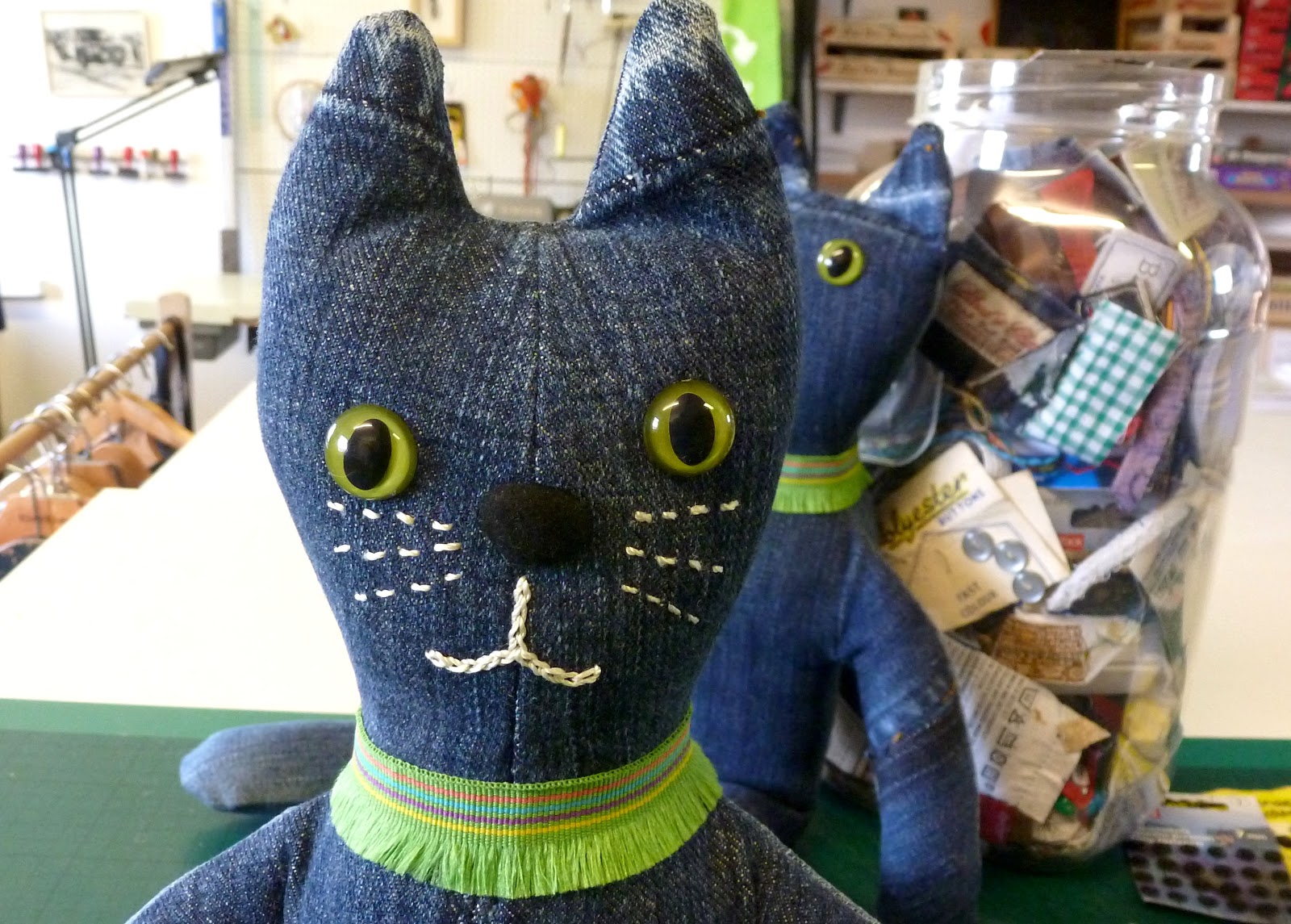 I Love Denim: Cat Meeow!