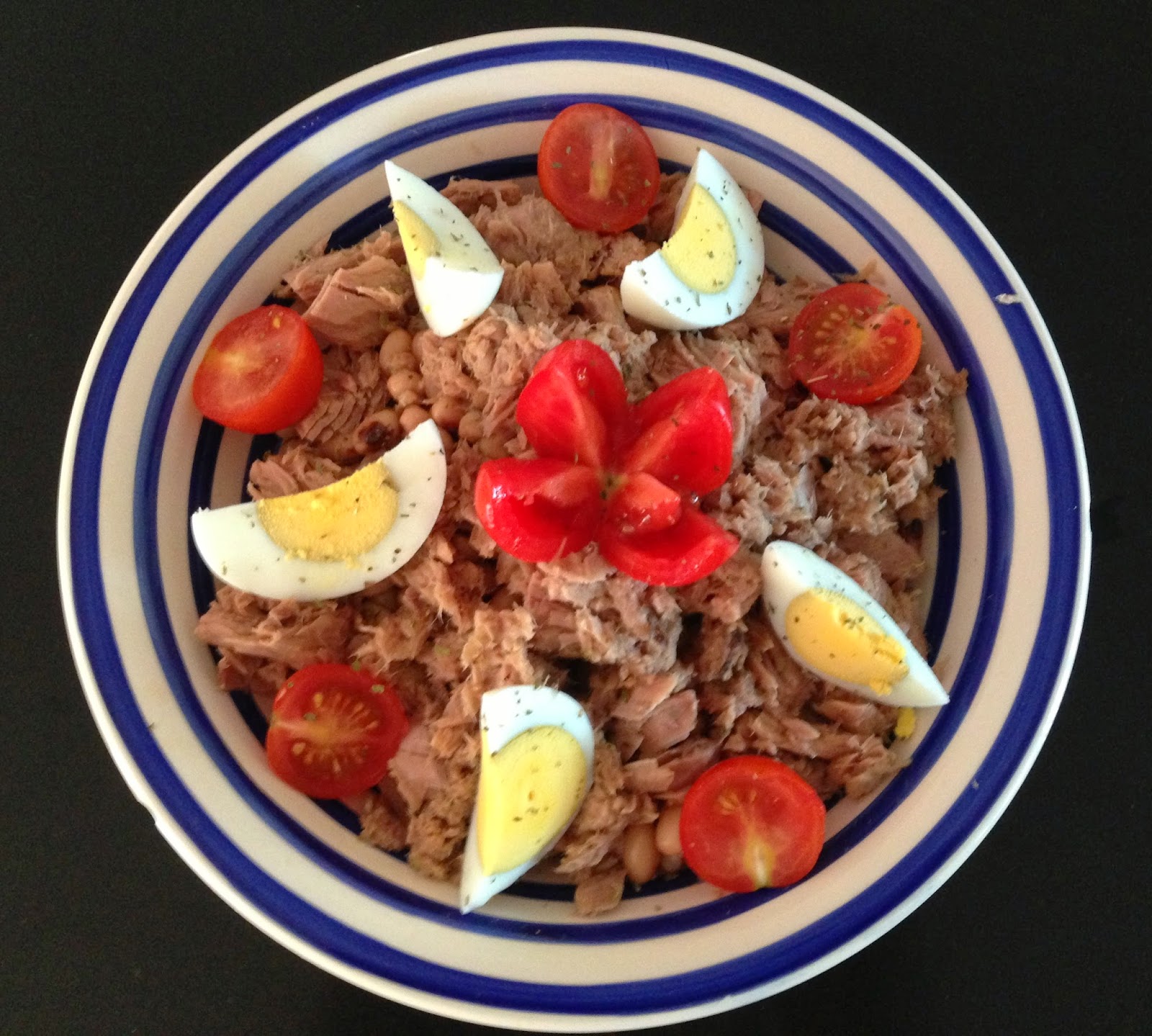 Salada de feijão frade e atum