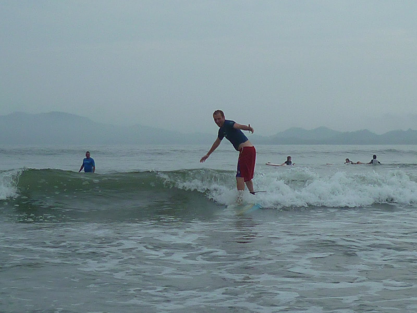 Blogging Honduras: Surfing with Rodney