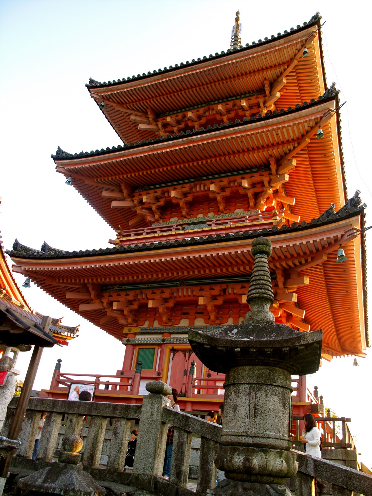 Boarder-San: Kyoto Temples,Shrines and Shogun Castles.