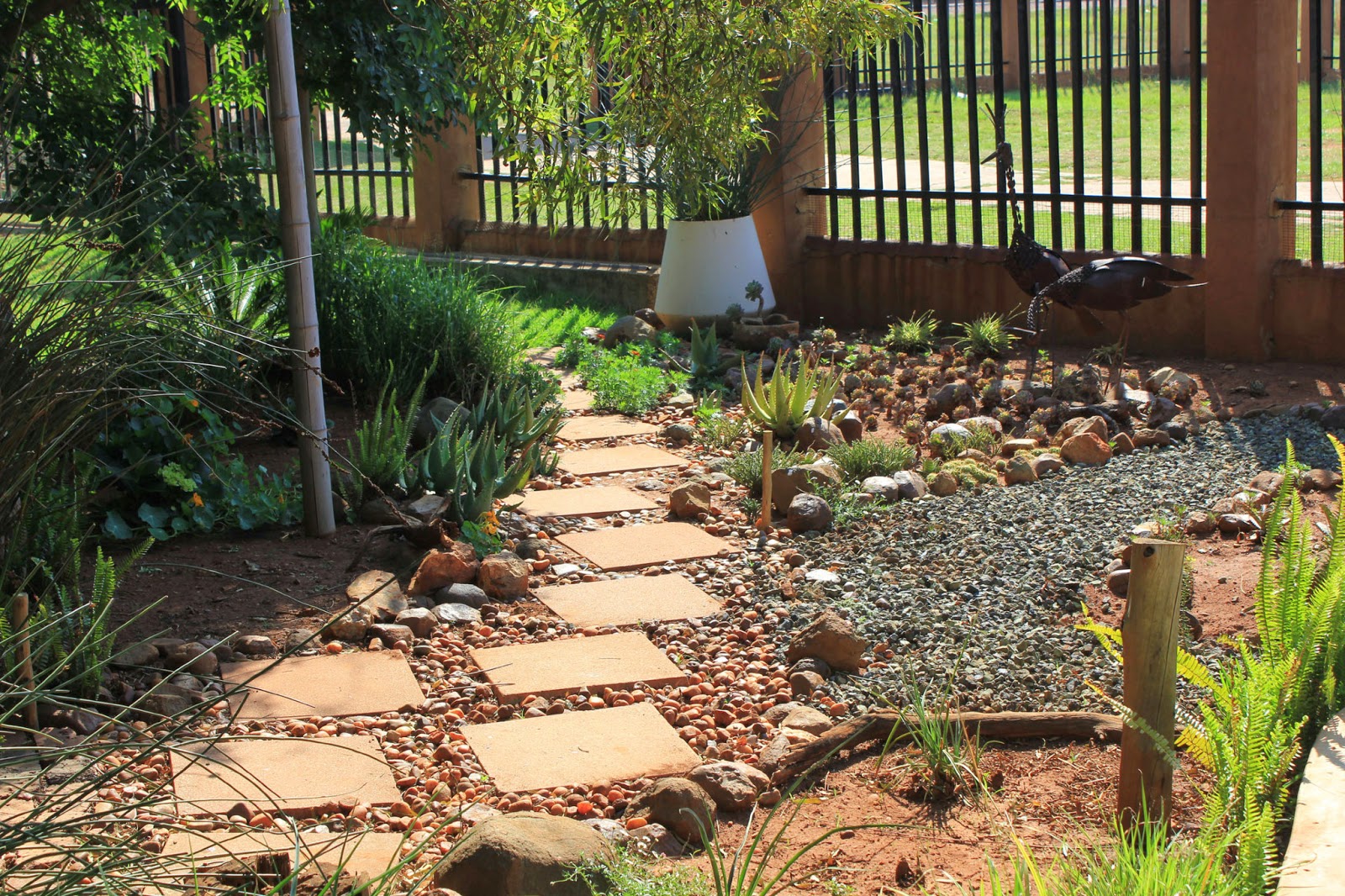 Gardening in Africa: (Not so!) Easy and relaxed gardening