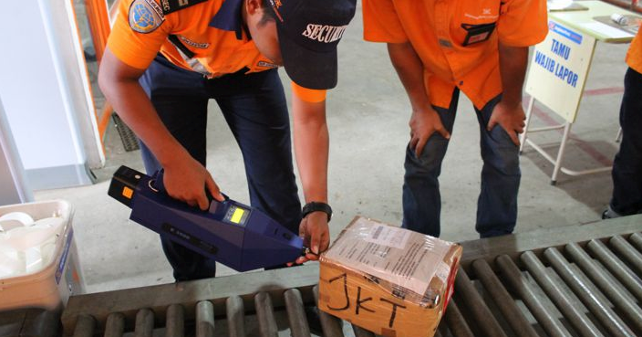 Bak Buah Simalakama, Pemeriksaan Kargo Dan Pos Di Bandara Oleh Agen ...