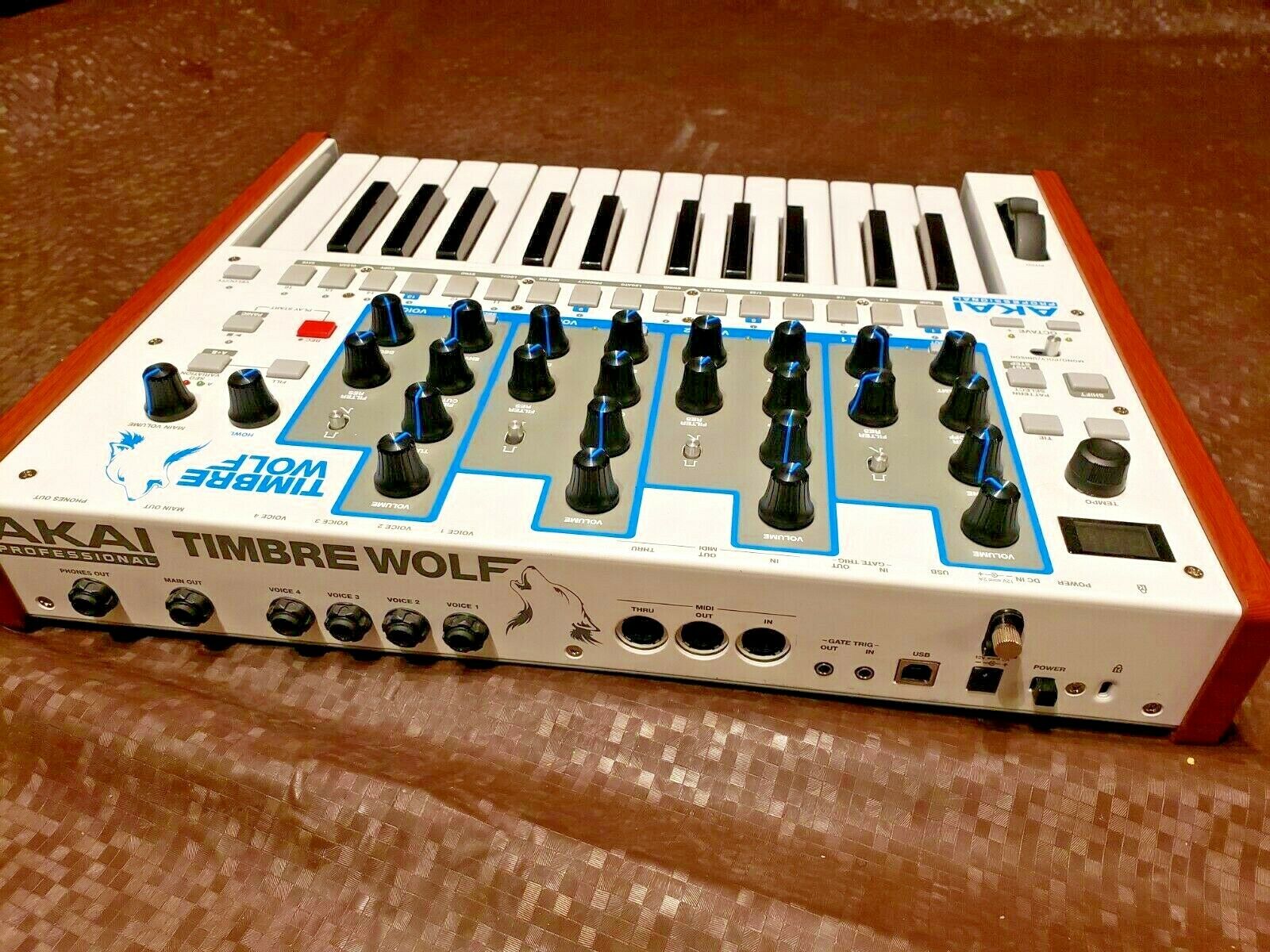 MATRIXSYNTH: AKAI TMBRE WOLF ANALOG SYNTH