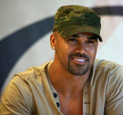Loving Moore: SHEMAR MOORE Featured Photo 12/30