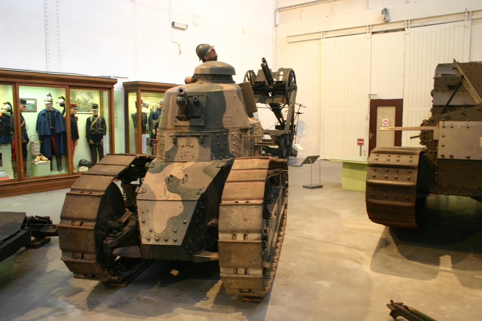 ultravanillasmurf: FT Tank, Brussels Museum