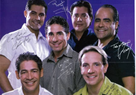 NOTICIAS Y EFEMERIDES MUSICALES Y DEL CINE: GRUPO MENUDO, UN 20 DE ...