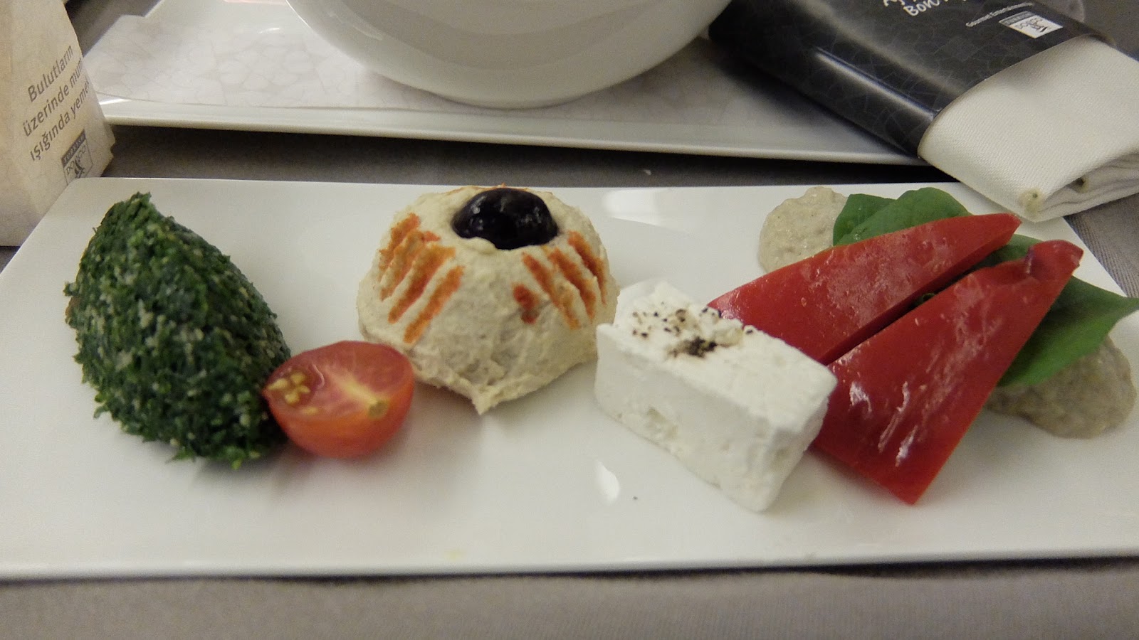 スイスへ レベルが下がったターキッシュエアラインズの機内食|Oh! My UA!