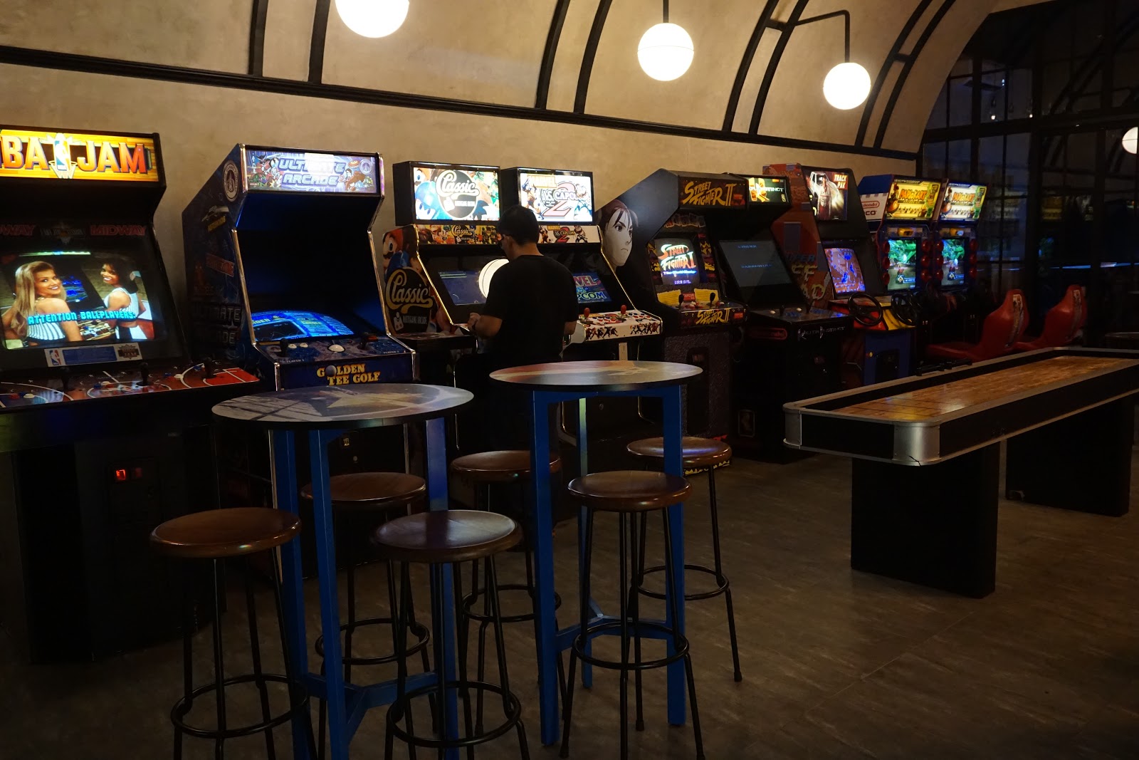 What Mary Loves: First Sip: Versus Barcade
