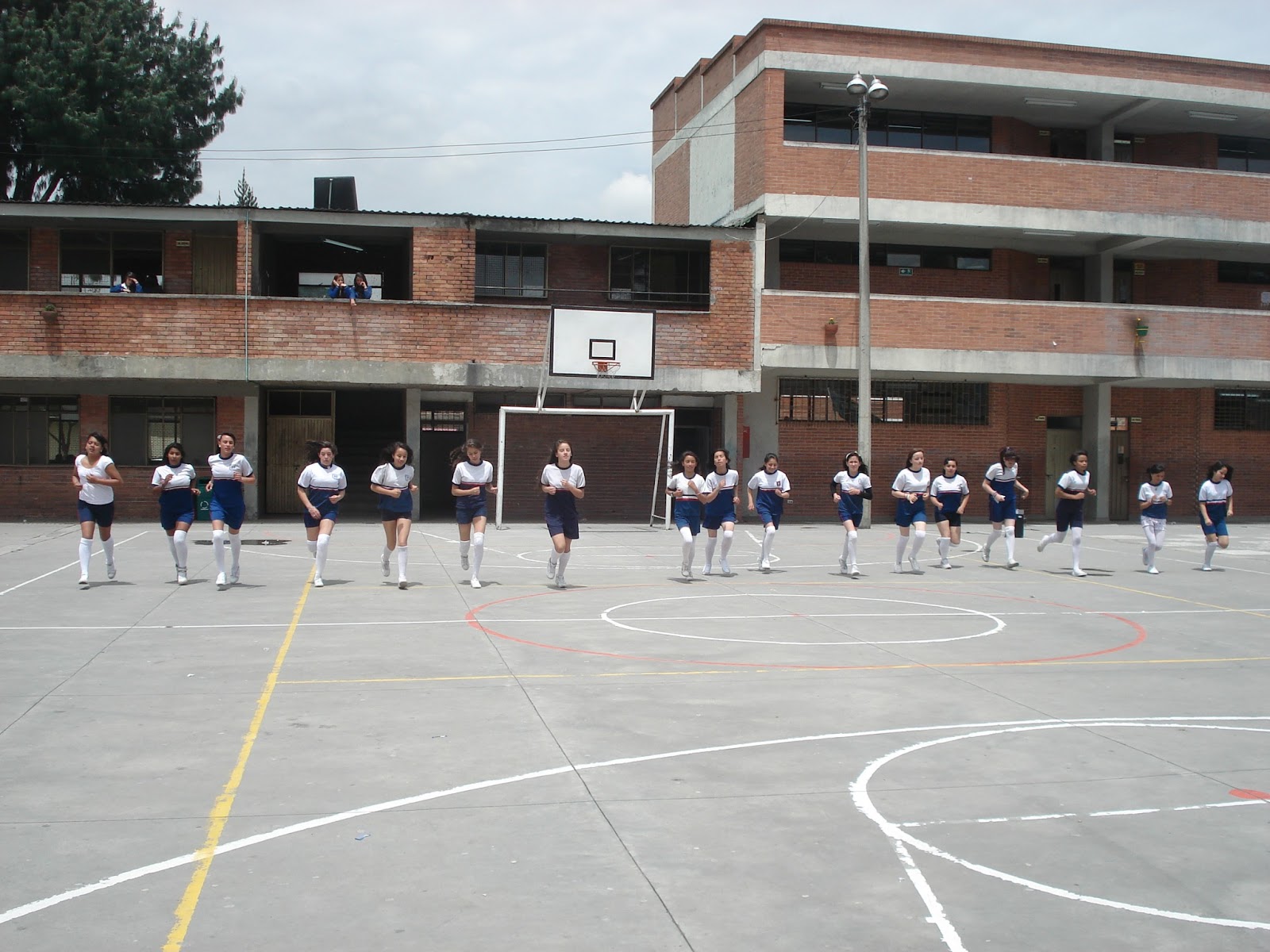 Colegio Garcés Navas: La Resistencia