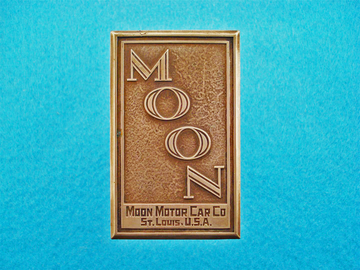 American Auto Emblems: MOON