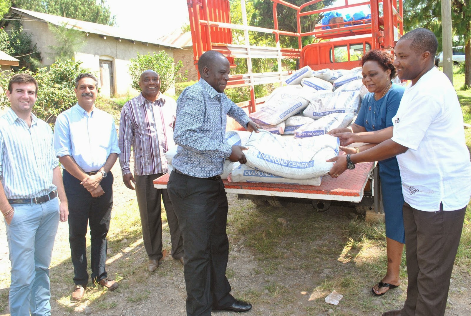 Habari na Matukio Mbeya: KAMPUNI YA UNUNUZI WA KAHAWA MBEYA YA CMS ...