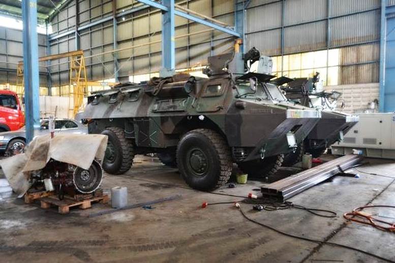 DEFENSE STUDIES: Upgrade Kendaraan VAB 4x4 TNI AD