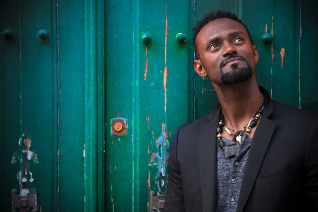 Miroca Paris lança-se a solo com «D’Alma»