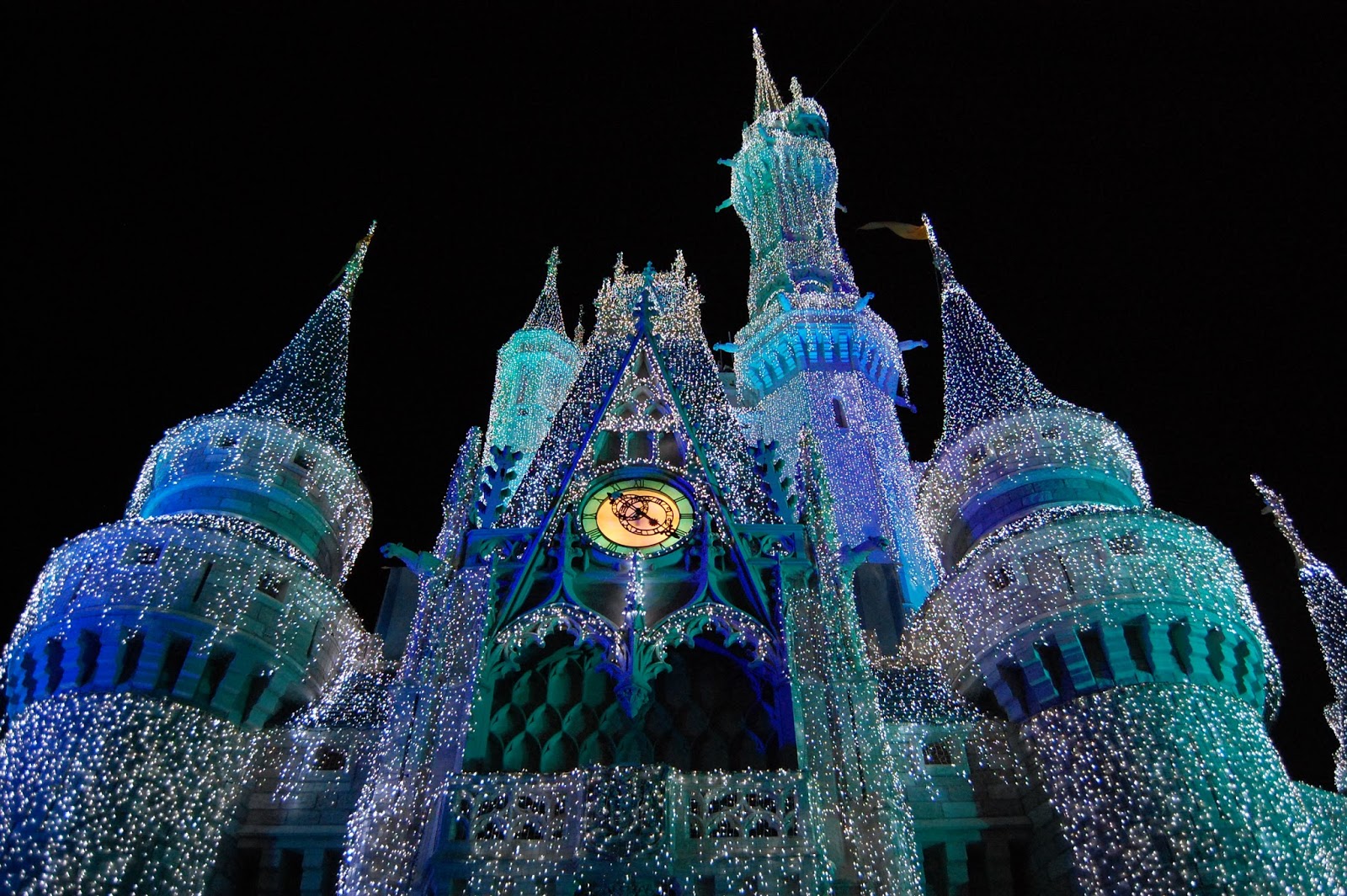 Disney Musings: Wordless Wednesday: Walt Disney World's Cinderella ...