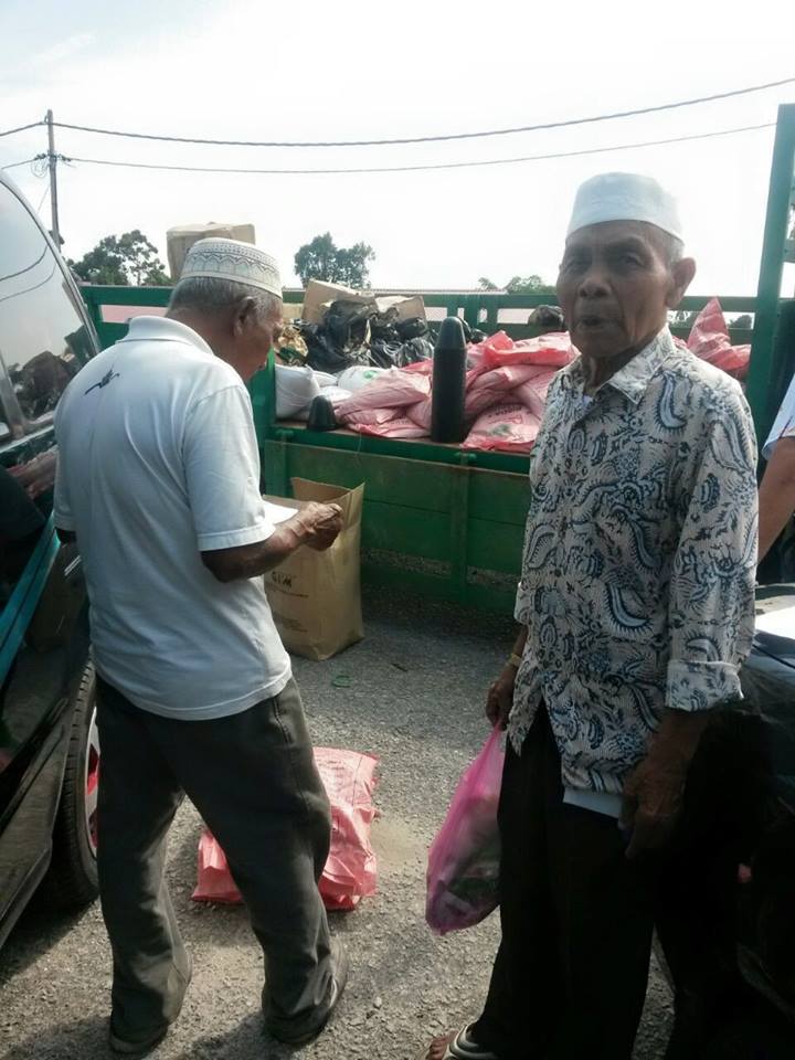 Padang Changkat, Bota: BANTUAN BAJA DARI RISDA