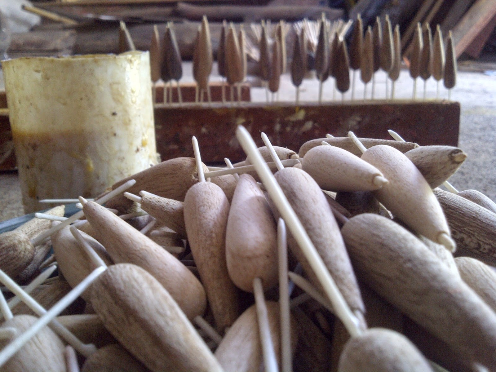 Kerajinan Souvenir Dari Kayu Limbah: Handycraft Wood