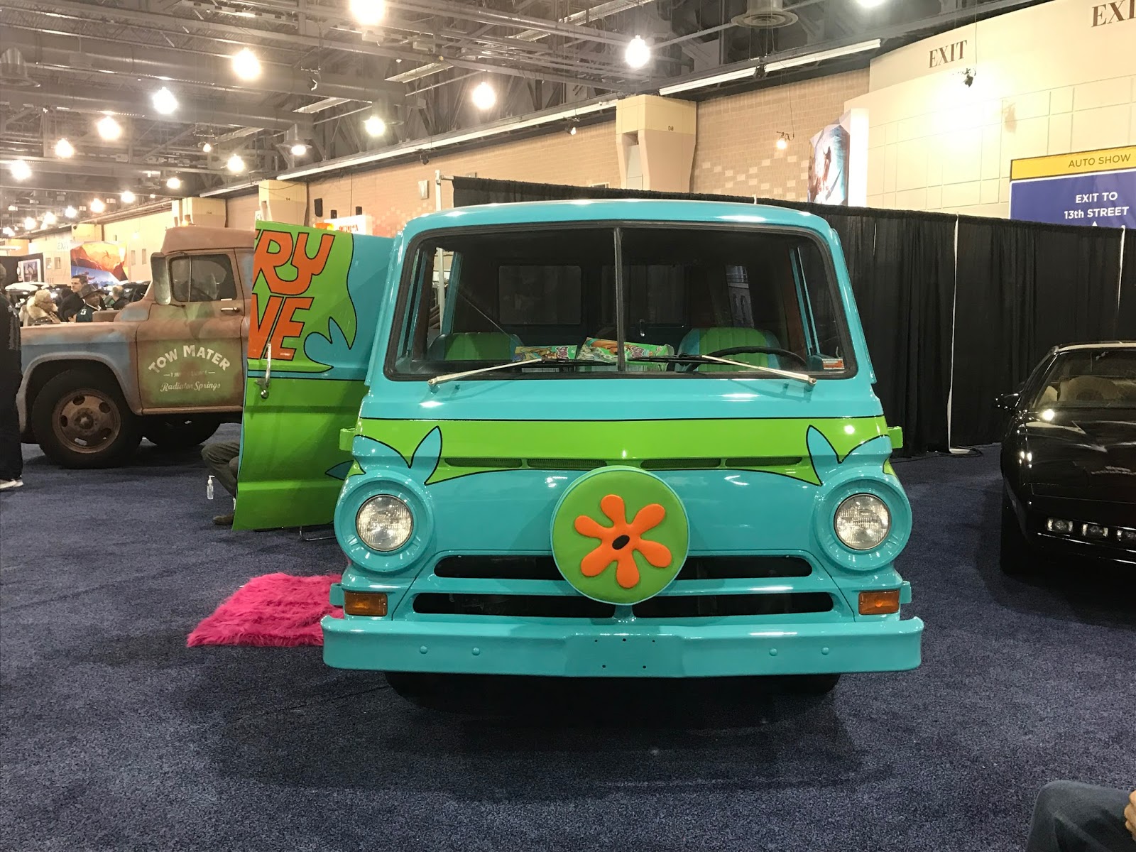 ScoobyAddict's Blog: The Mystery Machine at the Philly Car Show