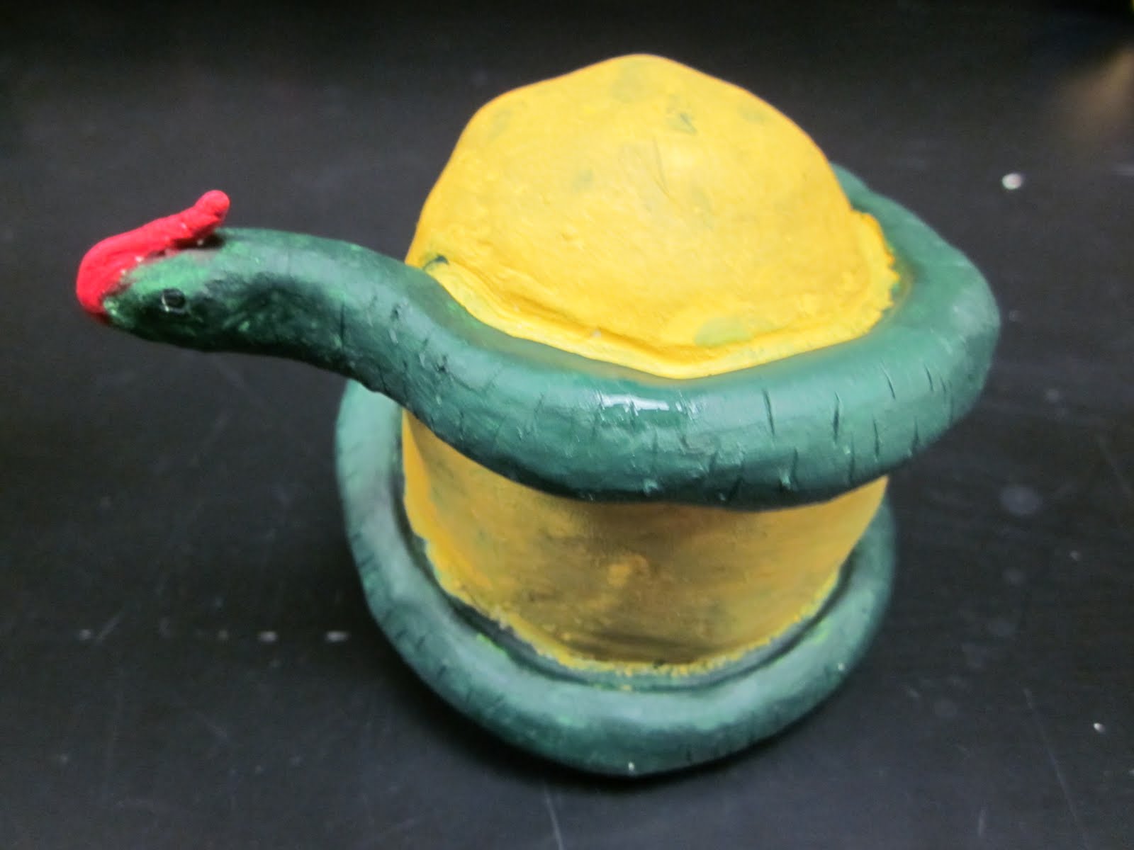 Mrs Highsmith Loves Art: Painted Pinch Pot Critters