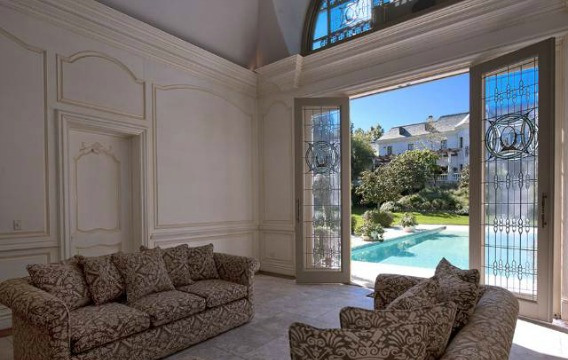 Gidi City: Photos: Michael Jackson's House for Sale?