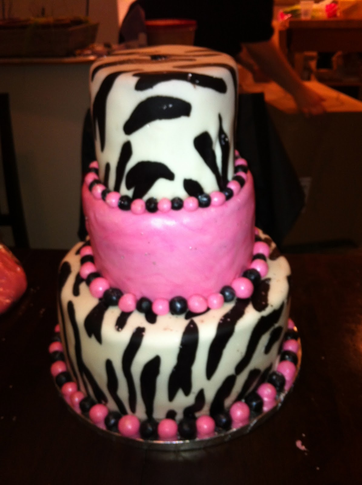 The Kiddie Kitchen: Swet 16 Cake tiger stripe cake