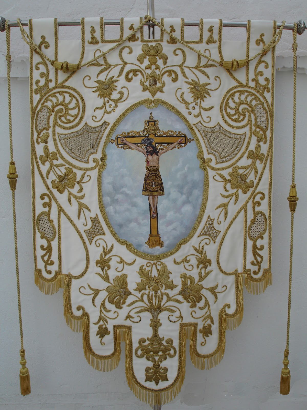 STMO. CRISTO DE LA VIGA: EL ESTANDARTE (otra joya recuperada)