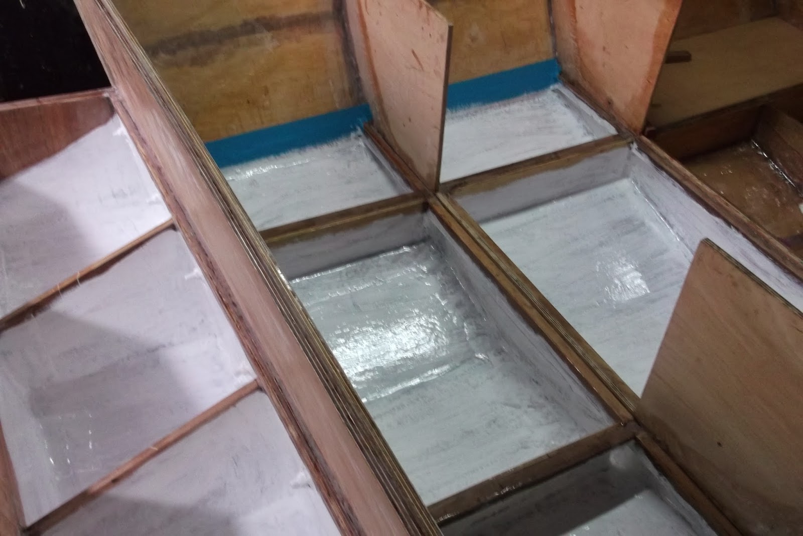 SERENITE: Painting the bilge and adding the the second layer of ...