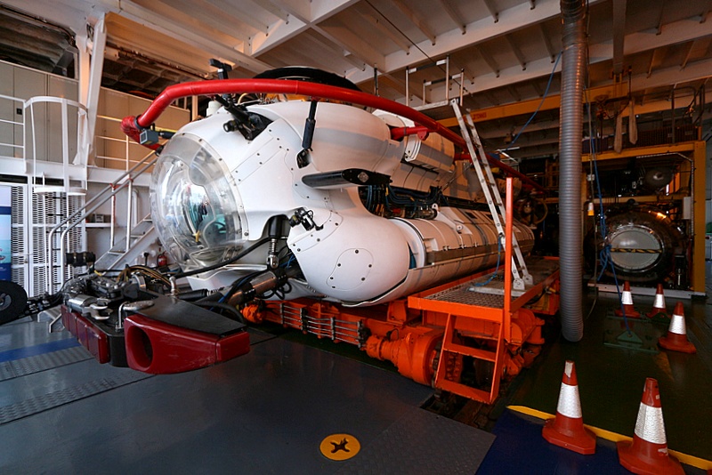 The LIMA Airshow: SWIFT RESCUE Submarine Rescue vessel