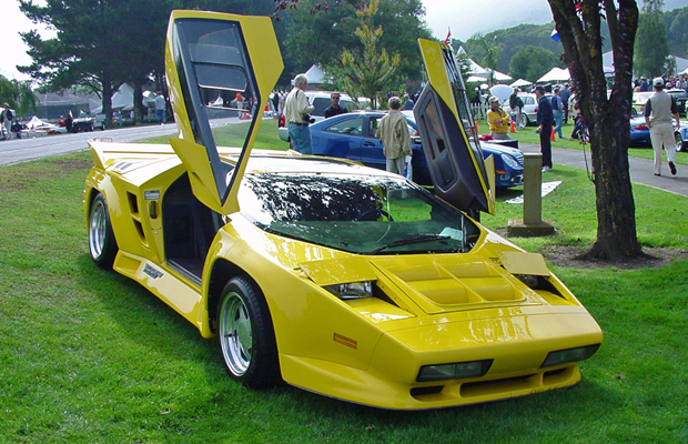 Vector W8 Supercar | BYFFER