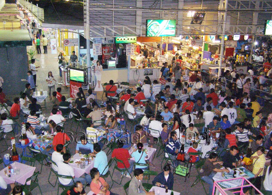 Bao-Bao's Blog: Isaan Odyssey, Part 17: Night Market, Udon Style