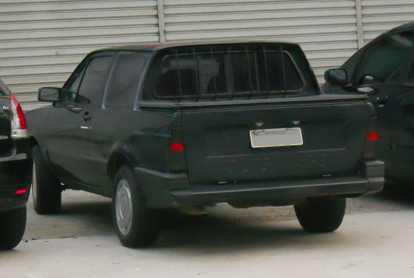 Registros Automotivos do Cotidiano: VW Saveiro "cabine dupla" 1984