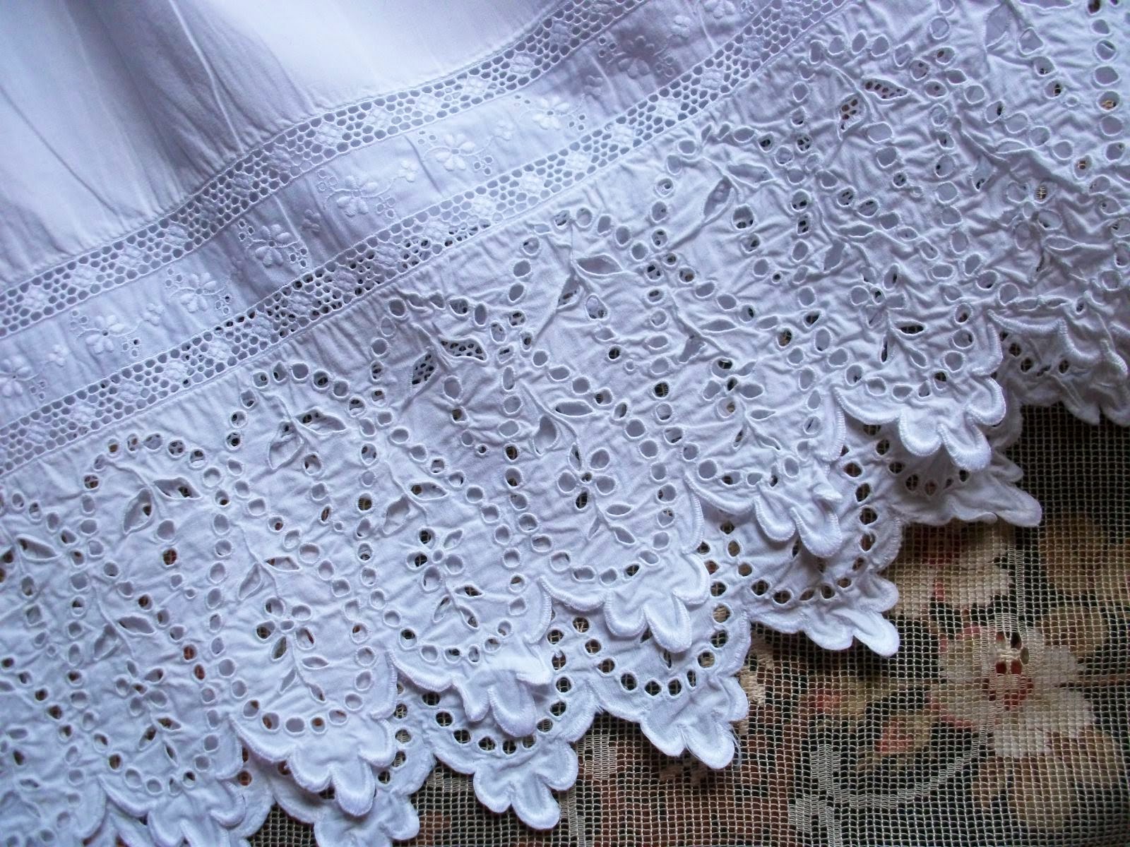 Vintage Maison: lace and broderie anglaise
