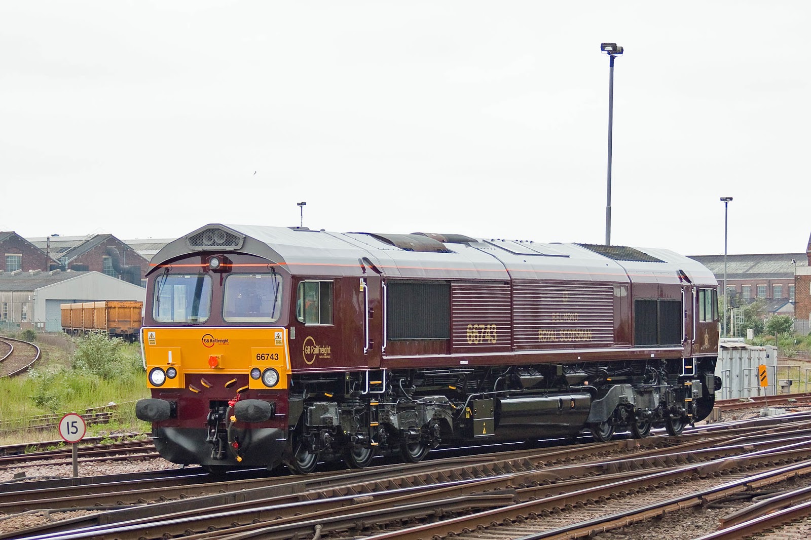 47s and other Classic Power at Southampton: "Royal Scotsman" 66743 ...