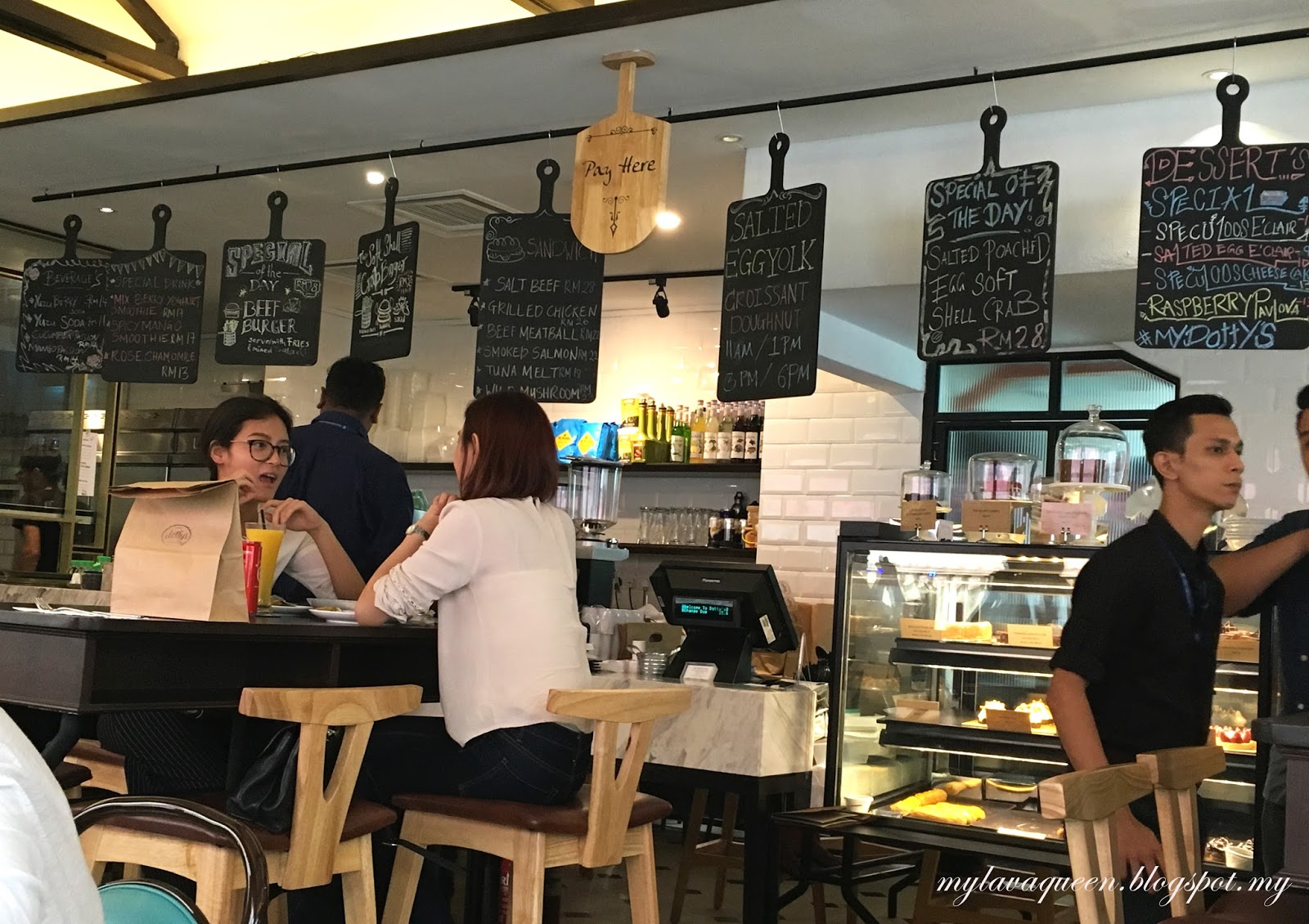 DOTTY'S PASTRIES & COFFEE @ TTDI - Lava Queen