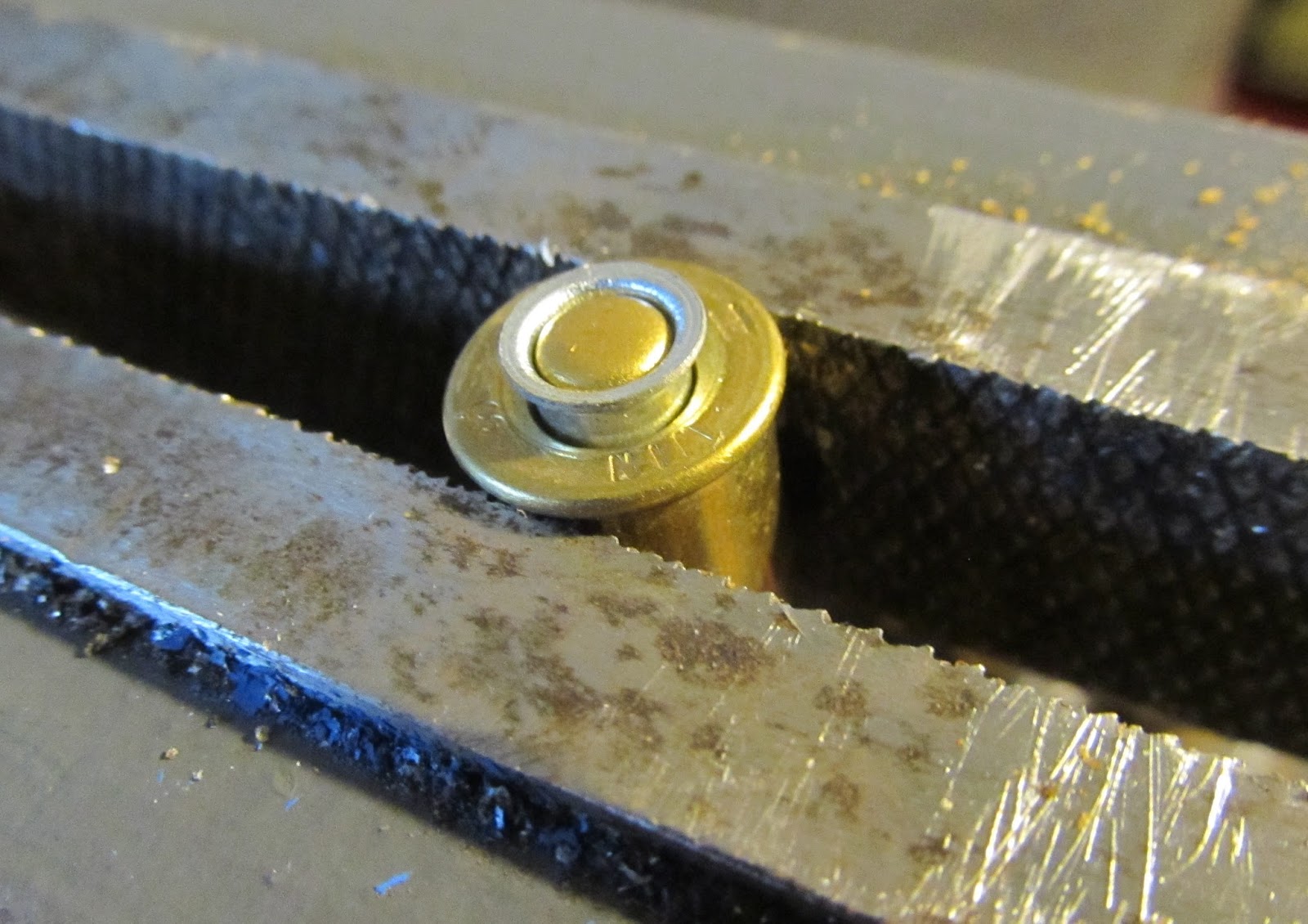 Eaton Rapids Joe: Some pictures of reloading the .410 with simple tools