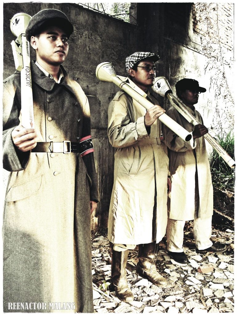 NAZI JERMAN: Reka-Ulang Pertempuran Berlin oleh Reenactor Ngalam