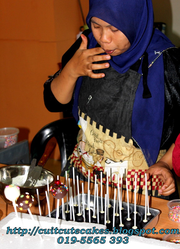 CuitCuteCakes: Kelas Private DIY: Choc pop cake, choc ball + puding barbie