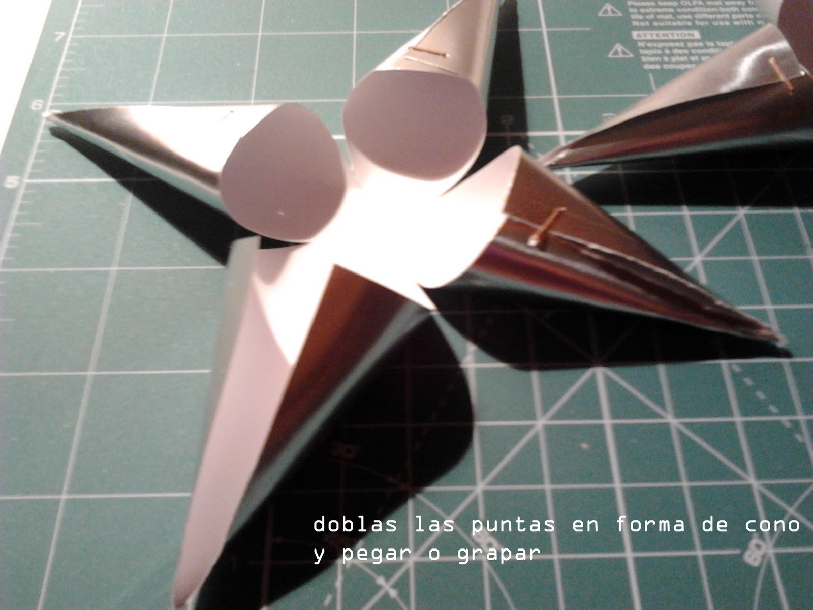 nuestras manualidades: Estrellas para decorar la Navidad