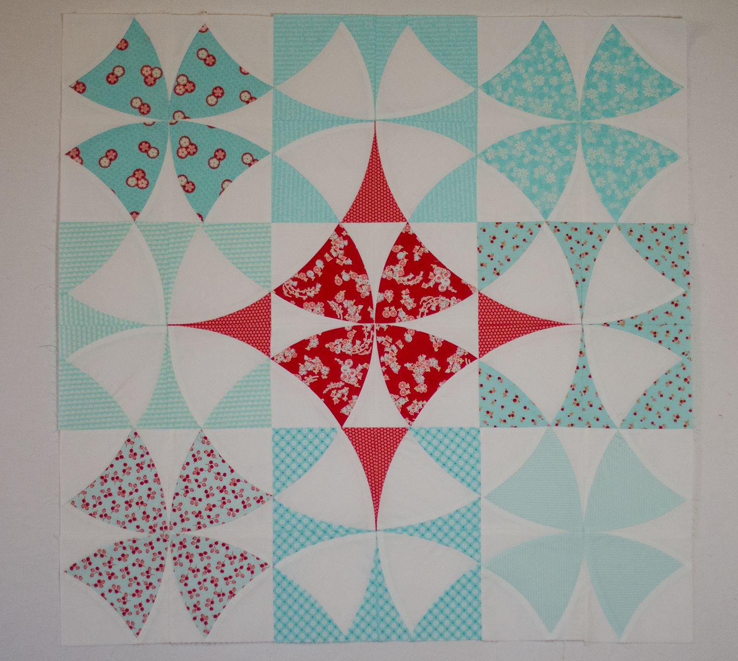 Hyacinth Quilt Designs: Chic Country Quilt Start