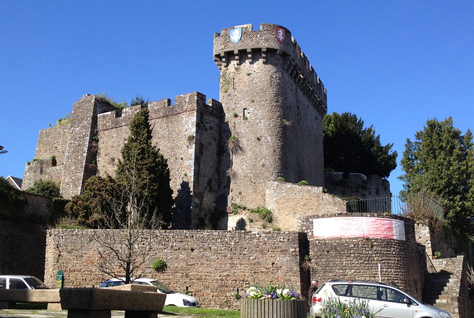 And Sew Forth: Avranches in the Normandie Region of France