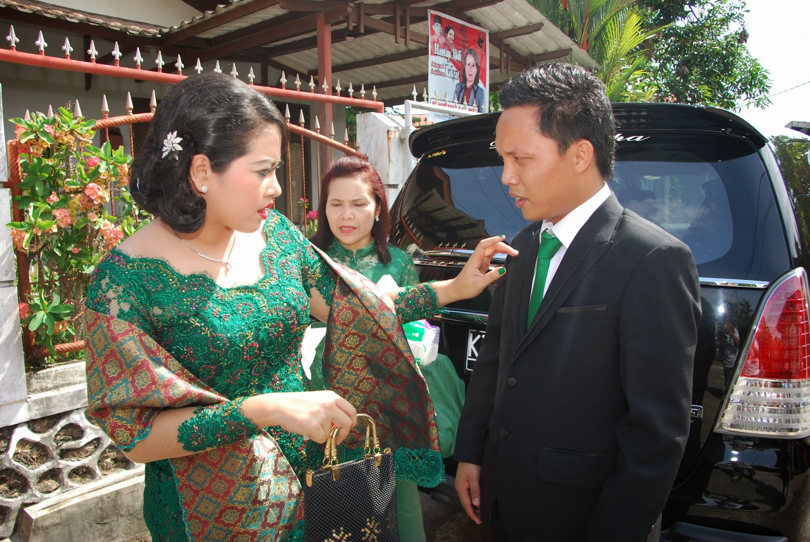 Kebaya for Martumpol + Pemberkatan & Make up Artist for Pemberkatan ...