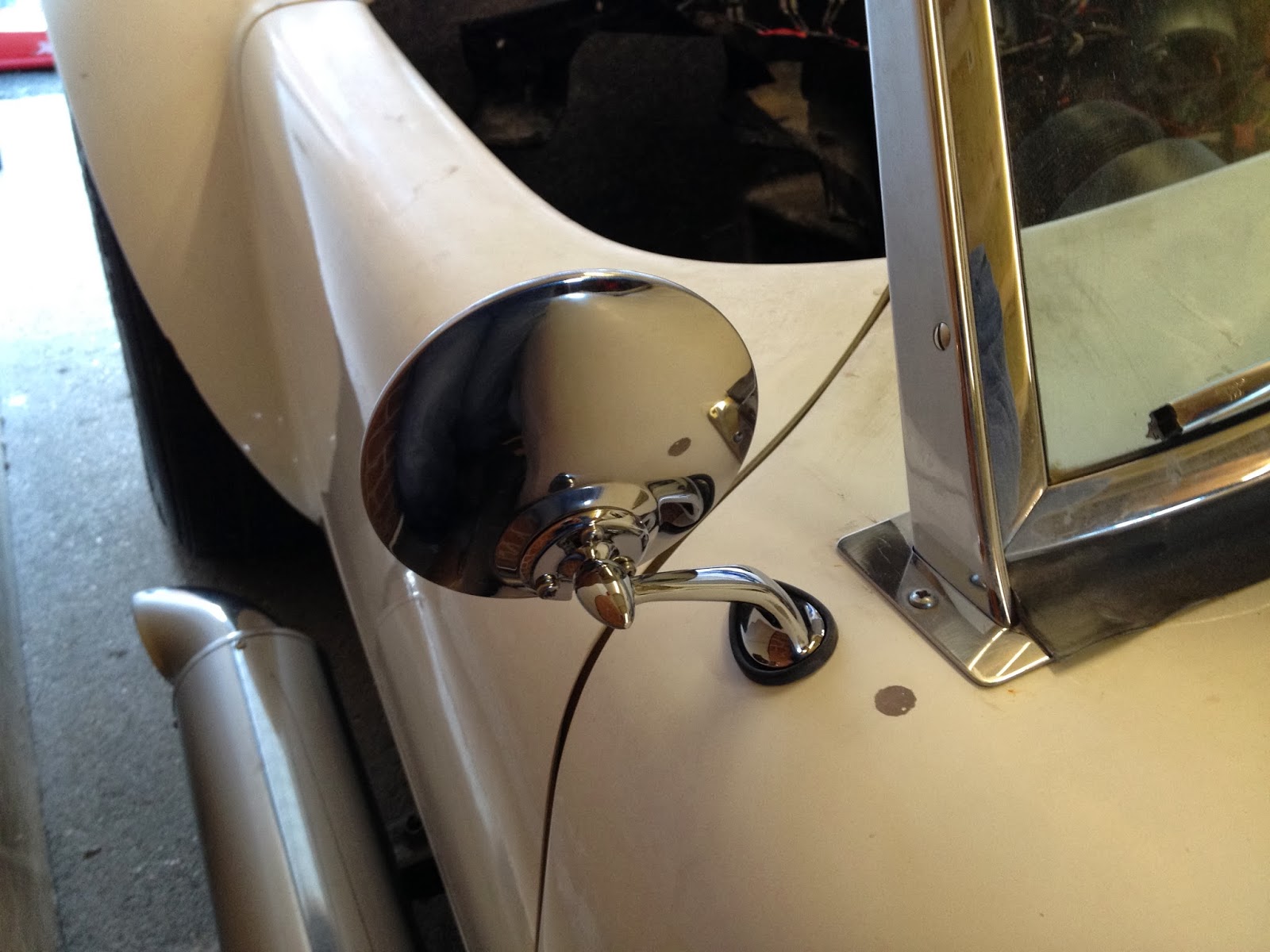 Building an AK 427 Cobra: Mirrors and babys