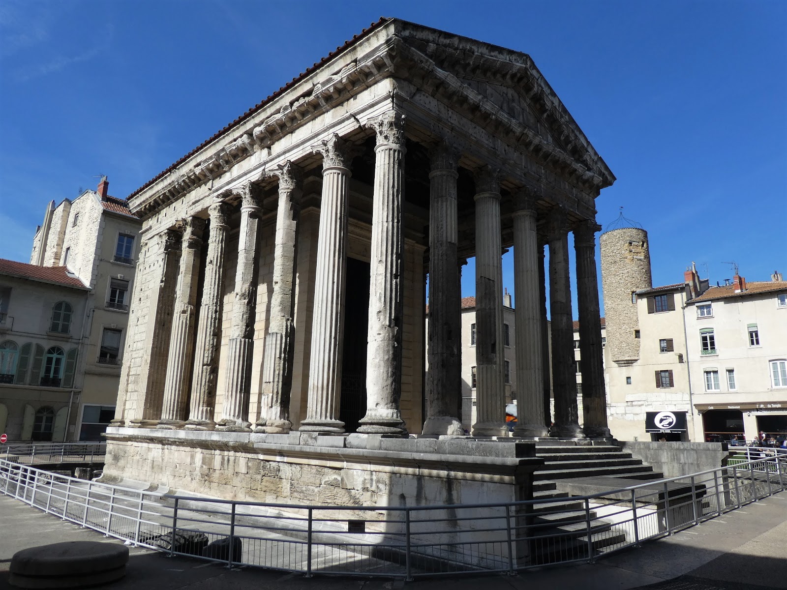 Urban Landscape, Native Landscape: Roman Architecture of Vienne France
